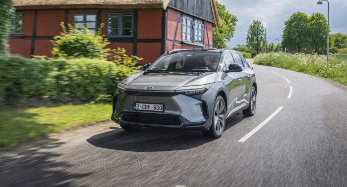 Toyota bZ4X: Το SUV της νέας εποχής από τους ειδικούς του εξηλεκτρισμού | carandmotor.gr